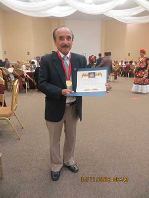 El poeta y narrador peruano Carlos Sánchez Vega, ha sido distinguido en ...