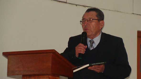 HOMENAJE AL POETA Y ESCRITOR MARIO FLORIÁN DÍAZ EN SU SUELO NATAL ...